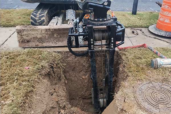 ACME Pipe Winch – Hydraulic Pipe Puller